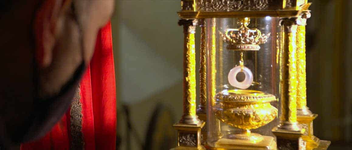 Relíquia do anel de noiva usado pela Virgem Maria em seu casamento com ...